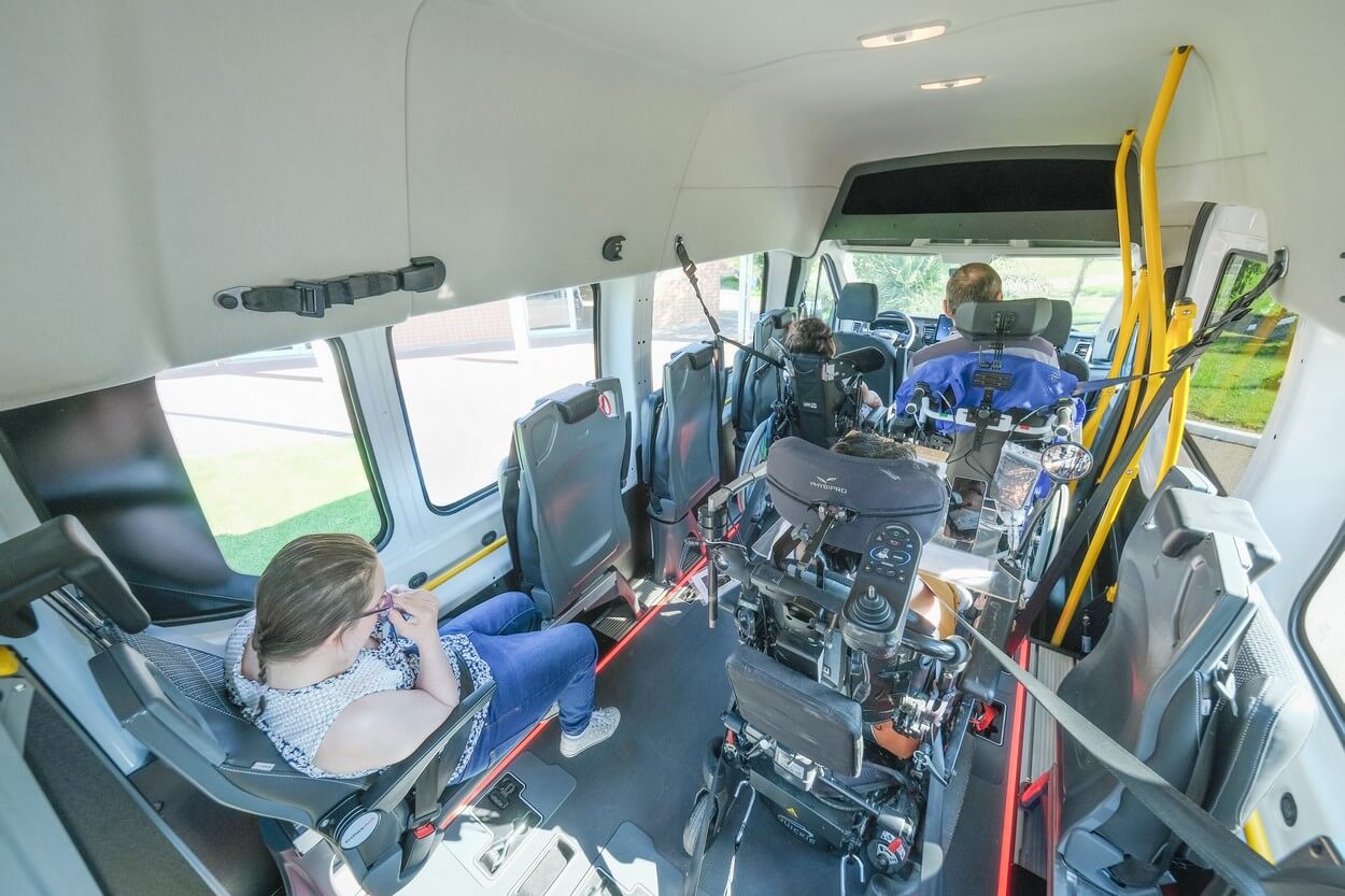 Ford E-Transit L3H3 TPMR, un minibus électrique performant et modulable ...