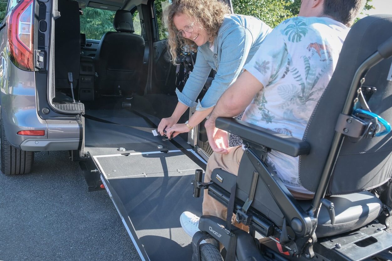 Renault Kangoo TPMR Xtra long avec rampe HappyAccess repliable en ...